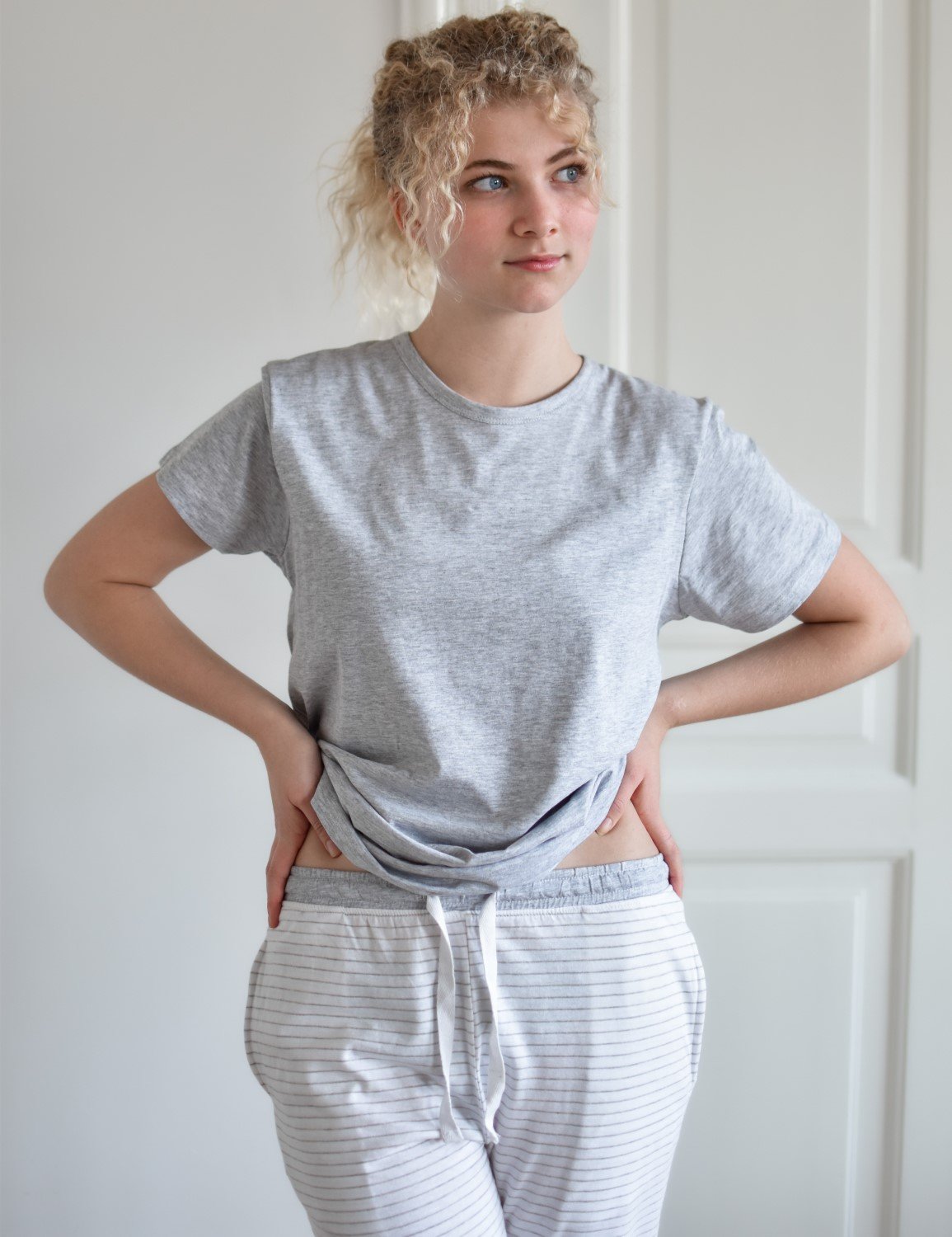 Pyjamas T-shirt til voksne i grå meleret